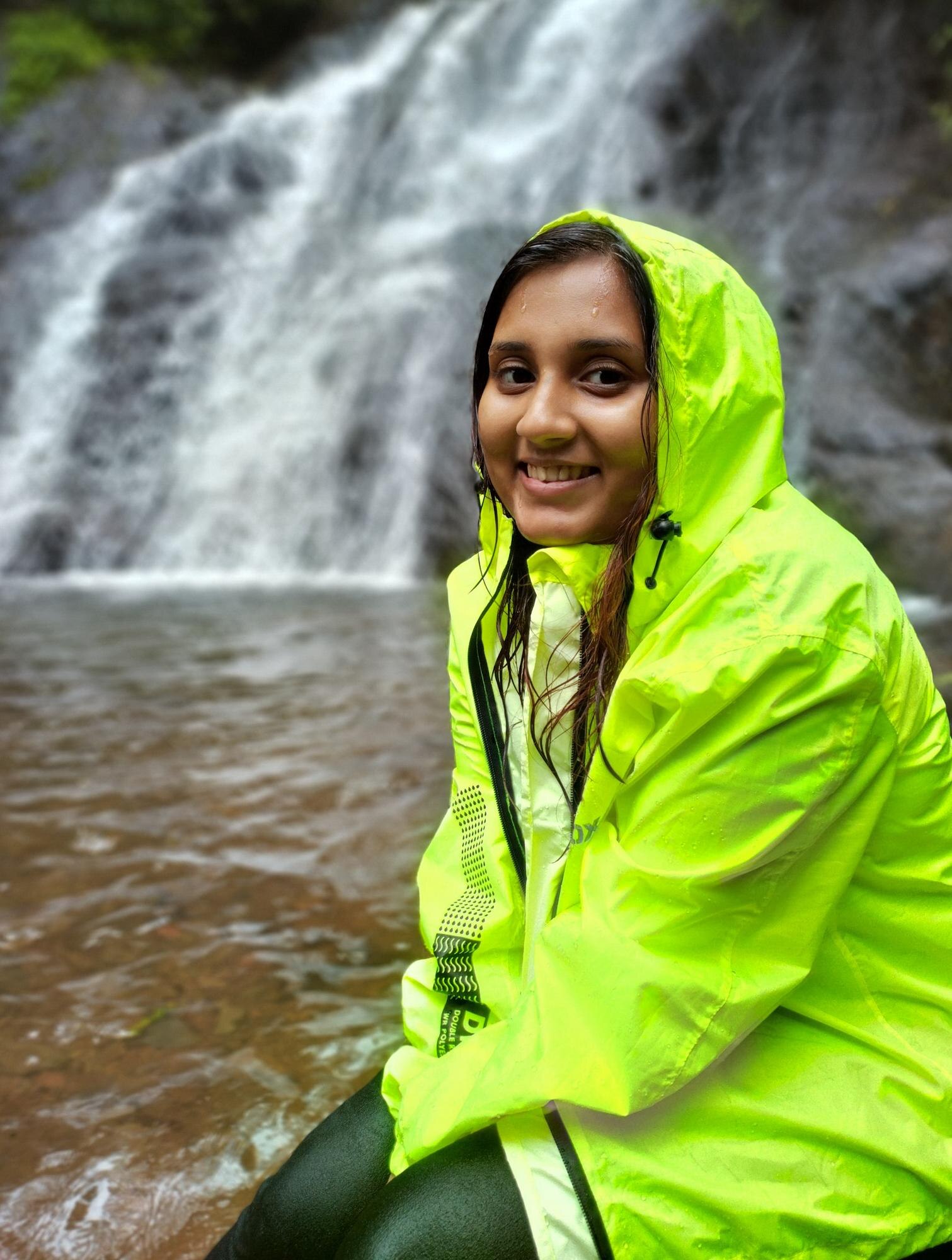 Protecting outdoor workers: Best practices for wet weather workwear ...